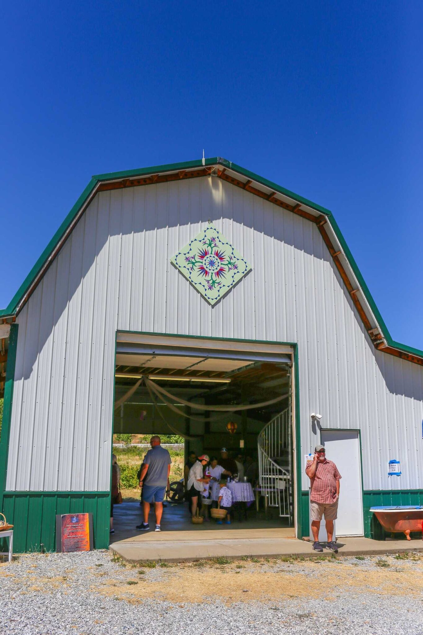 U-Pick Lavender in Apple Hill - Lavender Blue Harvest Days at Bluestone ...