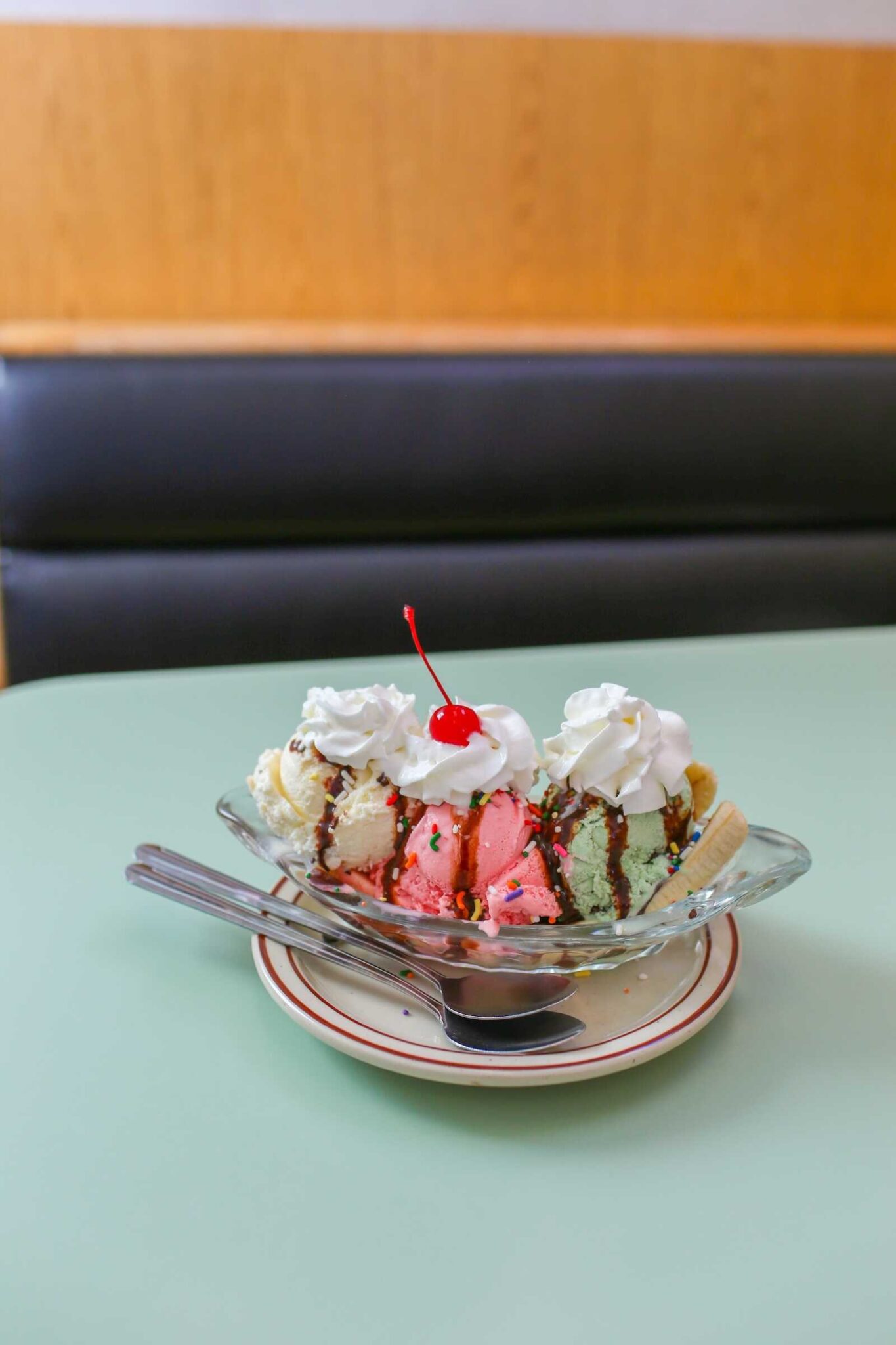 Vic’s Ice Cream - A Sacramento Tradition in Land Park - Sacramento Love