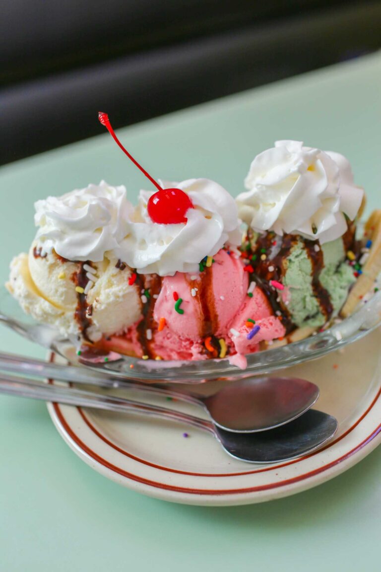 Vic’s Ice Cream - A Sacramento Tradition in Land Park - Sacramento Love